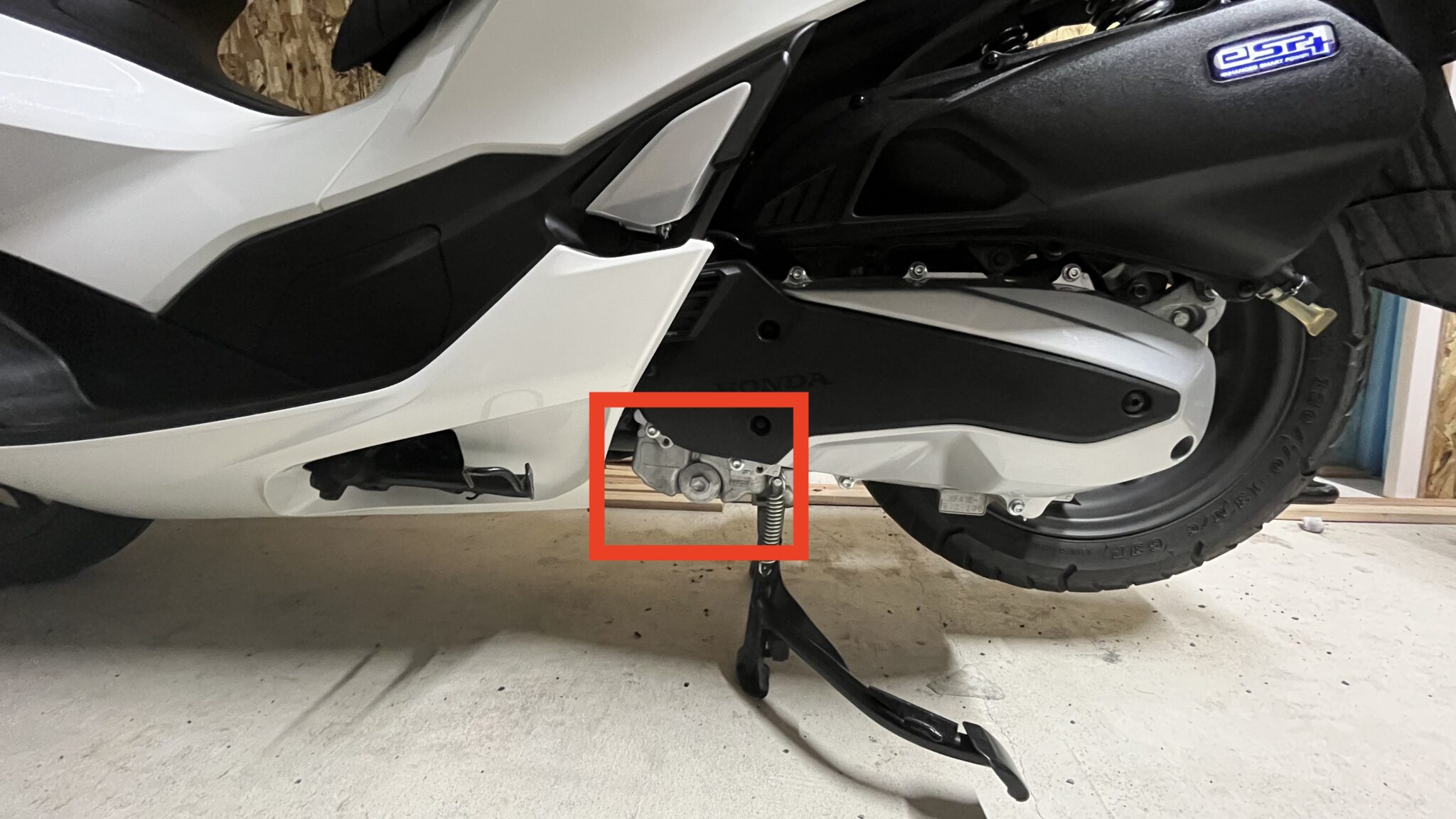 【初心者向け】PCX160のオイル交換を自分でやる方法｜必要なものや失敗しないコツを解説 - モットDIY